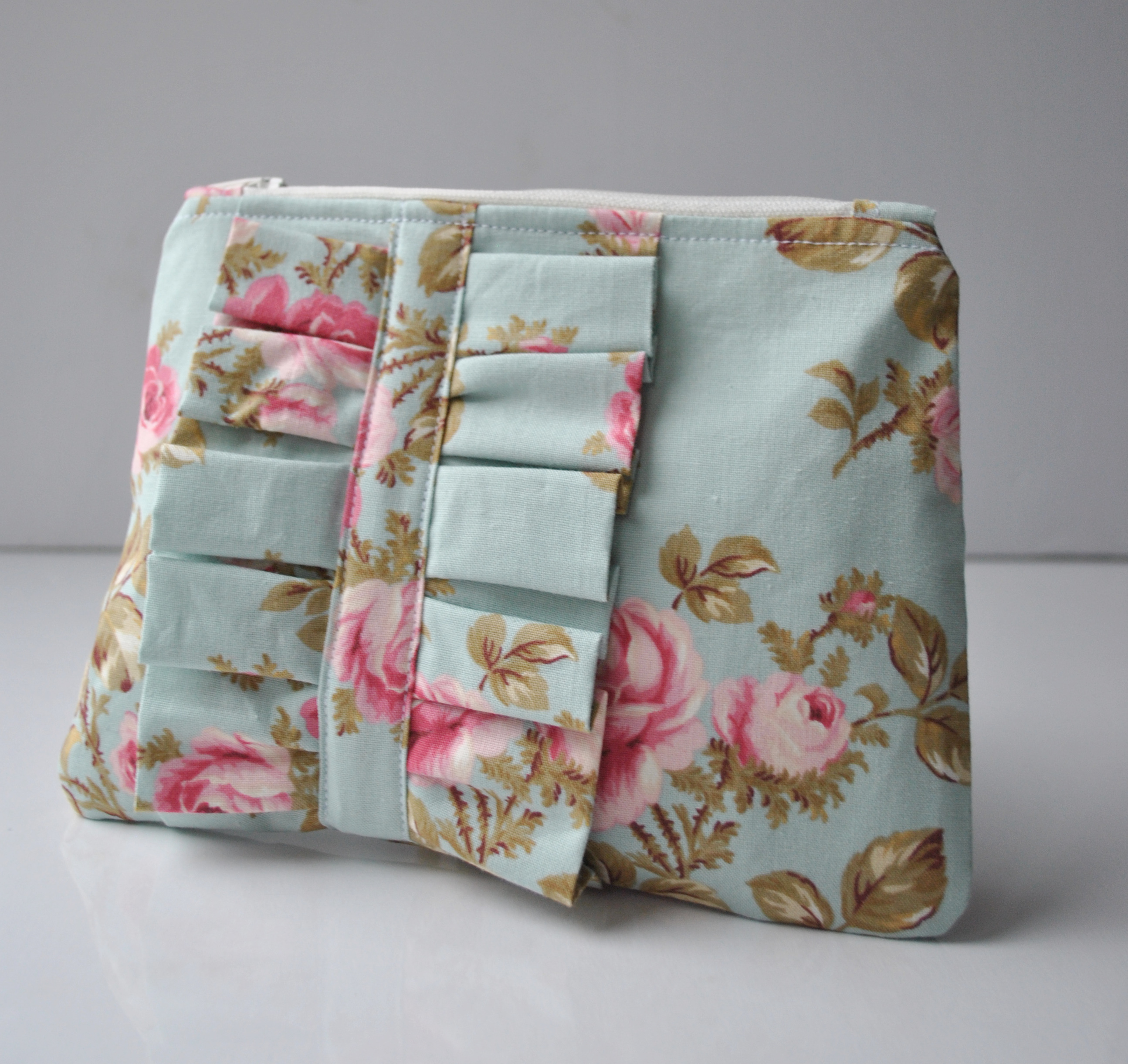 Country Rose Ruffle Clutch Purse. on Luulla